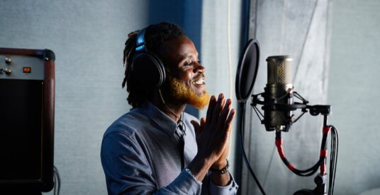 Busking In UK | What Is Busking? | Musicians' Union | The MU